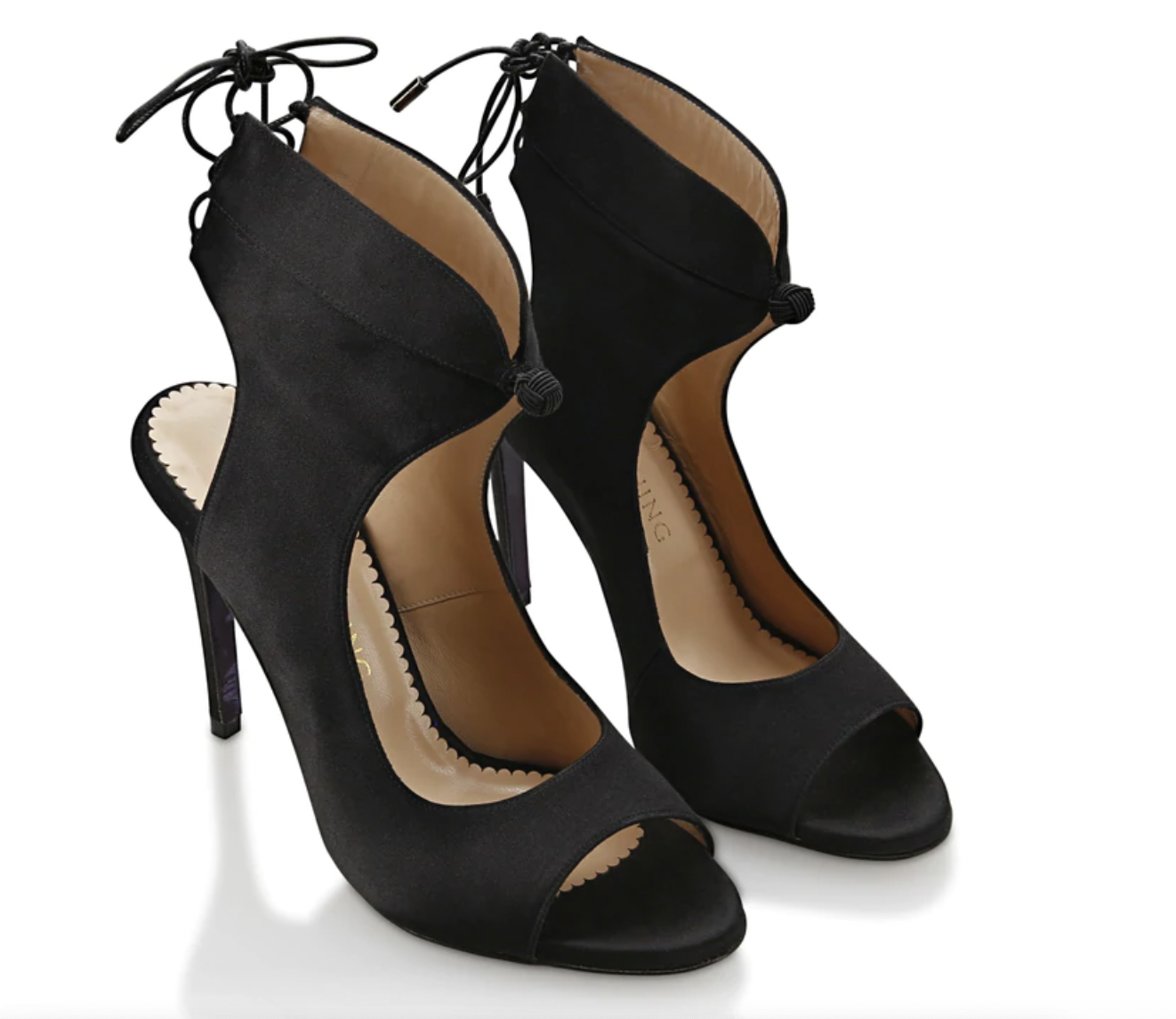 Quaintrelles | Winter White & Black · The Metropolitan